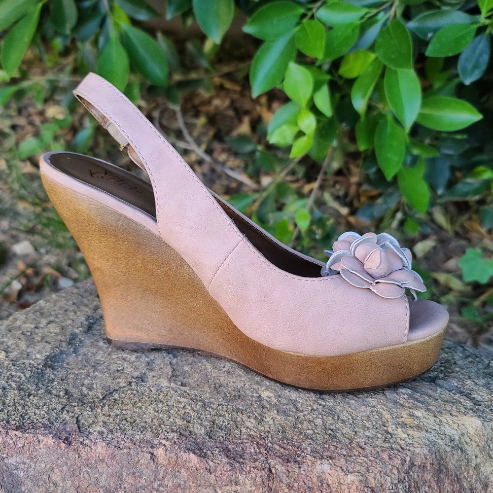 Very Volatile Pink Wedge Platform Shoes - Gem